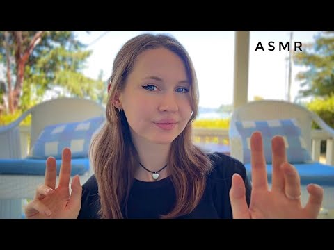ASMR Hand movements with mouth sounds [tktktk & shhh]