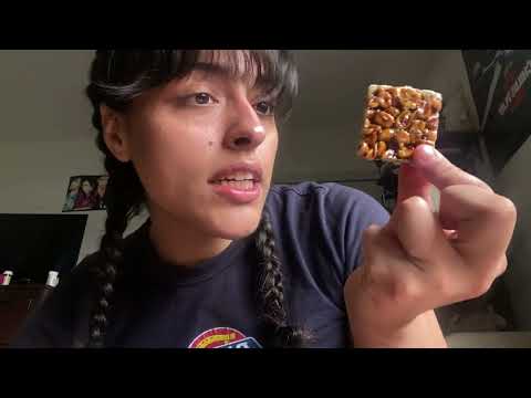 Mini ASMR | Eating Mexican Candy (Pepitoria de Cacahuate)