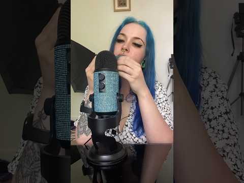 scratchy sponge 🧽 #asmr #scratching #scratchingsounds # ...