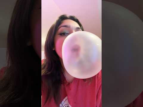 BUBBLE GUM ASMR | blowing hubba bubba poping gum chewing sounds