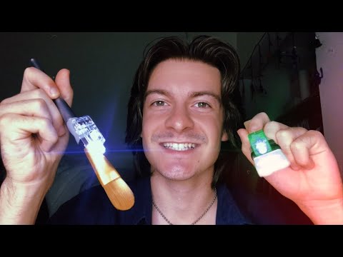 [ASMR] Painting Your Face with Light | Visual ASMR | Light Triggers ...