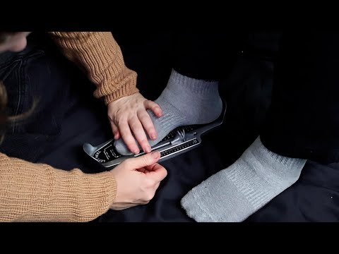 [ASMR] Traditional Shoe Fitting with Precise Measurements | Medical ...