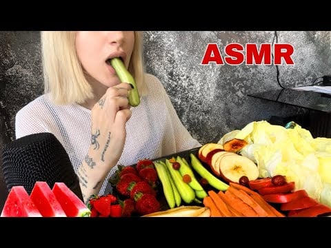 ASMR| eating fresh fruit & vegetables 🍌 ( crunchy sound)