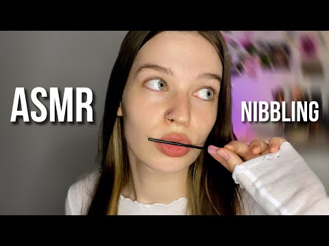ASMR NIBBLING | плямканье и липкие звуки рта ˖°🍓