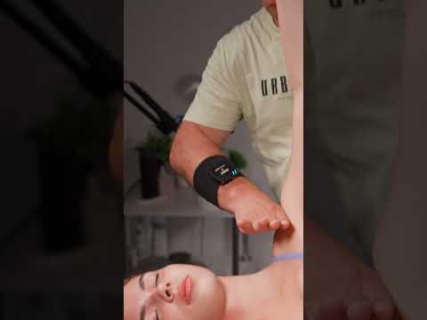 Sensitive chiropractic adjustments & stretching for Lisa #stretching